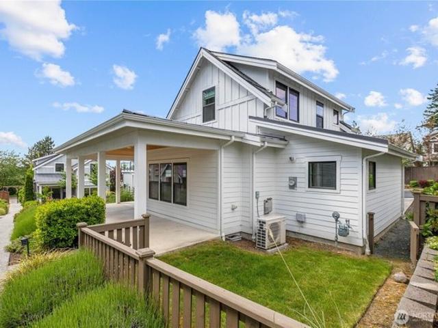 22729 SE 14th Ct, Sammamish, WA 98075