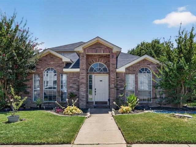 2272 Bresee Dr, Carrollton, TX 75010