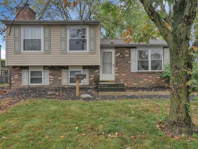 2272 Topaz Dr, Grove City, OH 43123