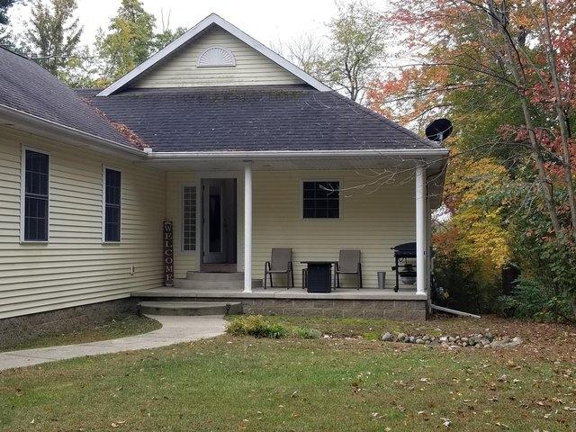 2273 Woodland Trl, Hillsdale, MI 49242