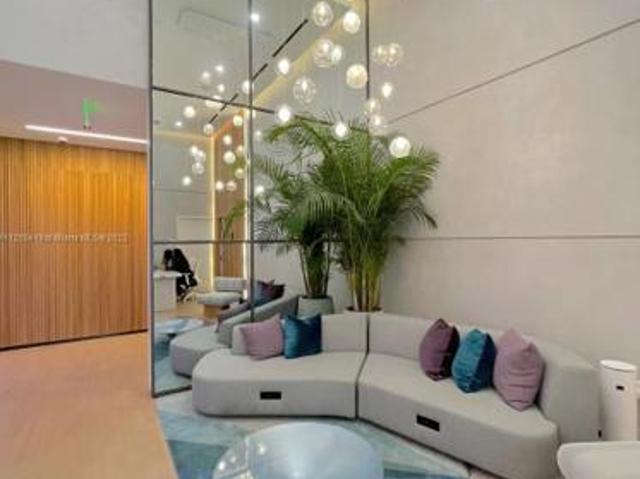 227 2nd St NE #2208, Miami, FL 33132