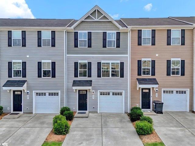 227 Coldwater Creek Ct, Simpsonville, SC 29680