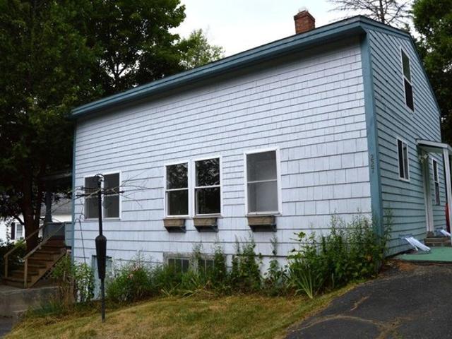 227 Cony Rd, Augusta, ME 04330