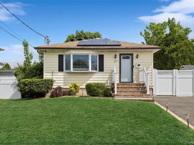227 Chelsea Avenue
