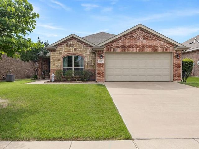 227 Chimney Rock Dr, Waxahachie, TX 75167
