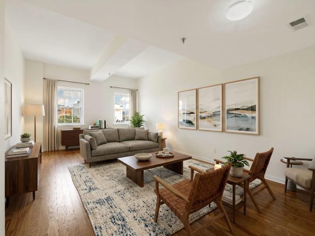 227 Christopher Columbus Dr # 422b