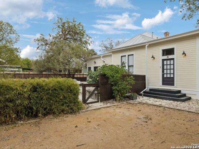 227 Claudia St Unit 2