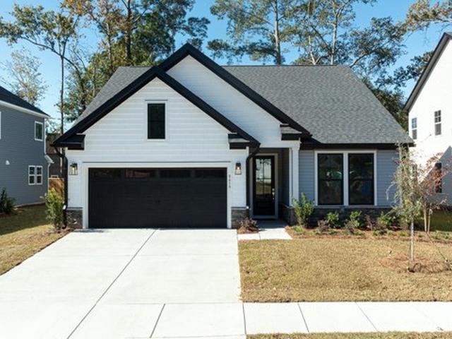 227 Creek Pointe Dr, Moncks Corner, SC 29461