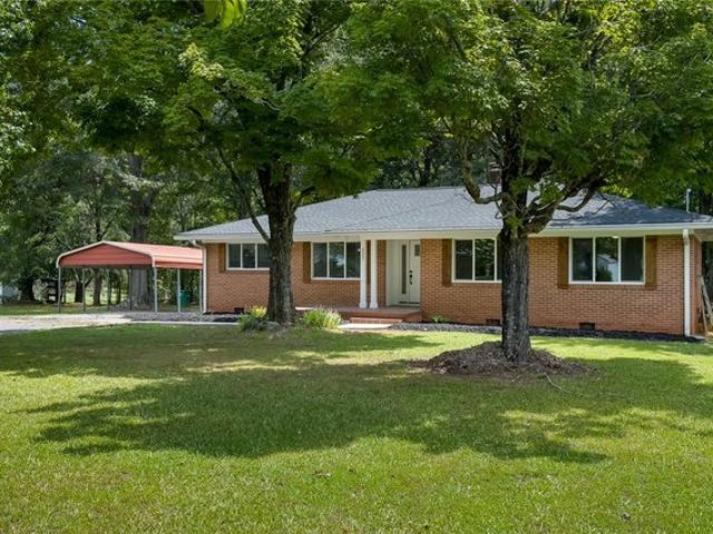 227 Belton Dr, Williamston, SC 29697