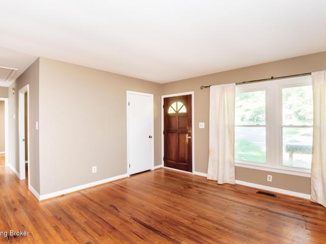 227 Blackburn Ave