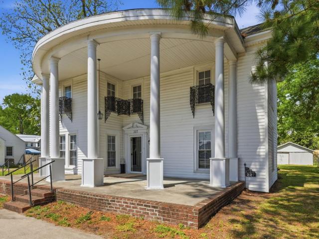227 Blount Street