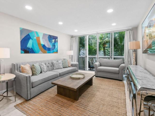 227 Brazilian Avenue, Palm Beach, FL
