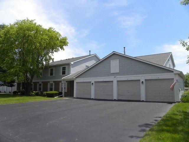 227 Brett Cir Unit D, Wauconda, IL 60084