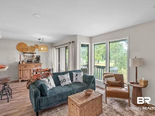 227 Golf Terrace UNIT 1H227