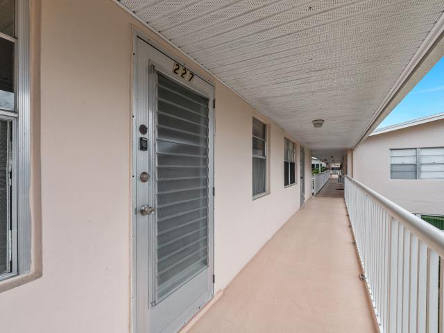 227 Dorchester J, West Palm Beach, FL 33417 | MLS #R11167
