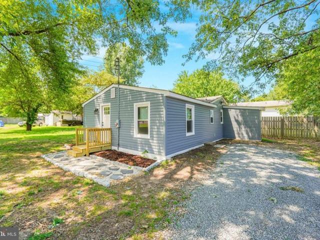 227 Dale Dr, Colonial Beach, VA 22443