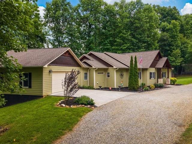 227 Dills Rd, Blue Ridge, GA 30513