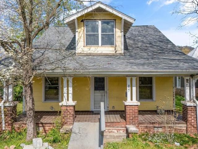 227 E Morelia Ave, Knoxville, TN 37917