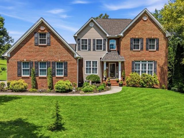 227 English Oaks Dr NE, Cleveland, TN 37323