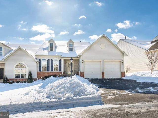 227 Fairmount Ct Unit 33, Shrewsbury, PA 17361