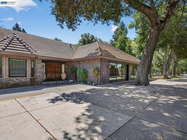 227 Kilkare Rd, Sunol, CA 94586