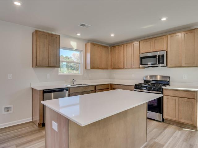 227 Kingfield Drive