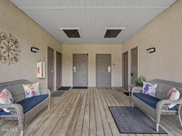 227 Kings Trail # # 1706
