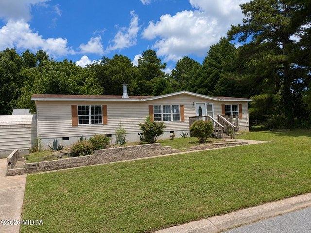 227 Hanover Dr, Byron, GA 31008