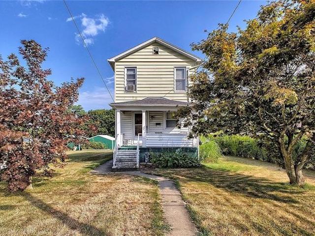 227 Loyalhanna Ave, Latrobe, PA 15650