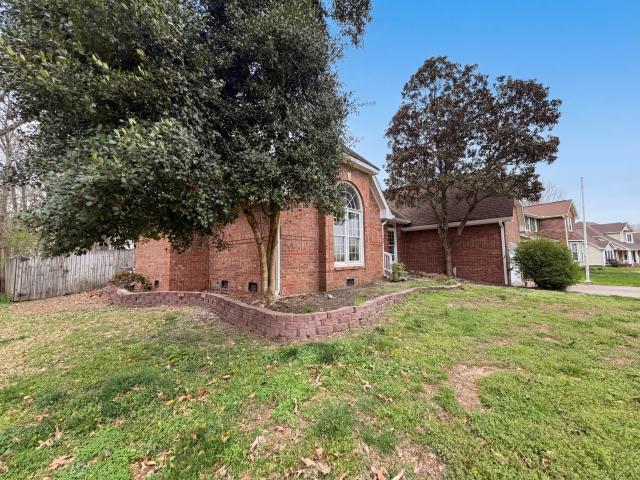 227 Longwood Ln, Clarksville, TN 37043 | MLS #3166 | Compass