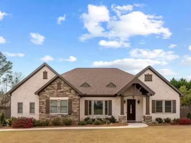 227 LINCOLNSHIRE WAY, DOTHAN, AL 36305 Single Family Residence.