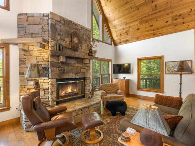 227 Lullwater Cove