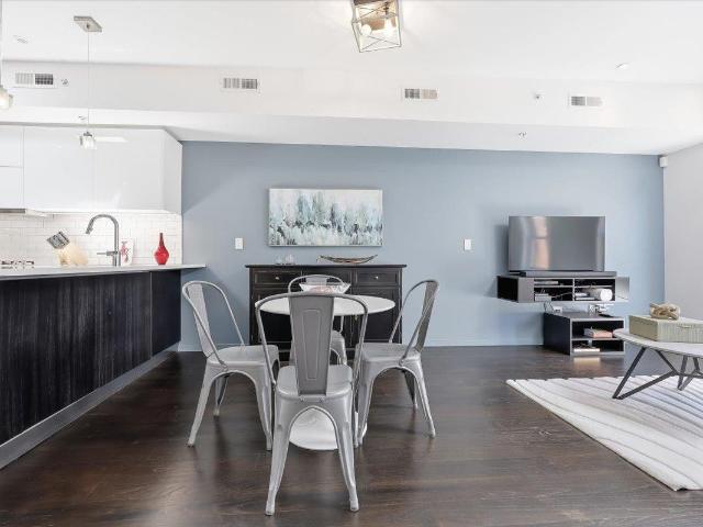 227 Montgomery St # 3
