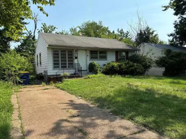227 Midlothian Rd, Saint Louis, MO 63137 MLS 24045112