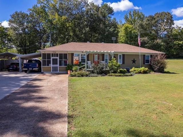 227 Murray Ln, Huntingdon, TN 38344