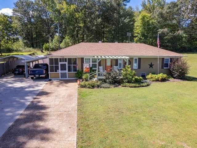 227 Murray Ln, Huntingdon, TN 38344