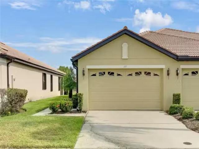 227 MYSTIC FALLS DR, APOLLO BEACH, FL 33572 Single Family Resi.