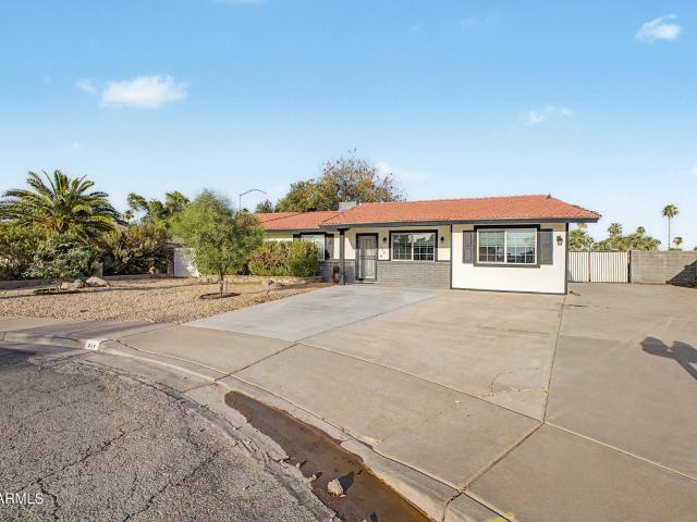 227 n winthrop circle