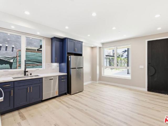 227 N Burlington Avenue 3