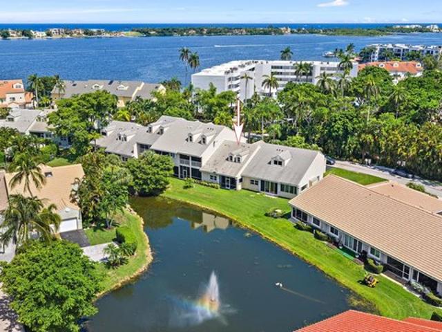 227 N Lakeshore Dr, Hypoluxo, FL 33462