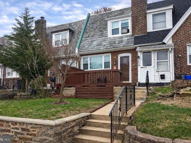 227 N Linden Ave, Upper Darby, PA 19082