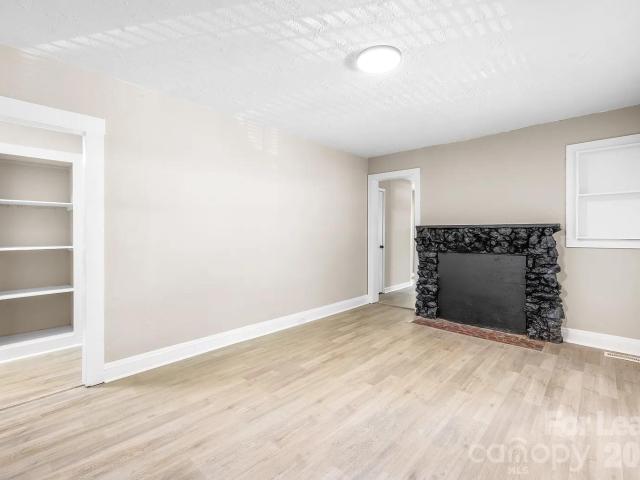 227 N Magnolia Street