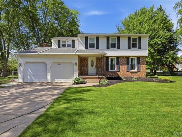 227 North Ln, Grand Island, NY 14072