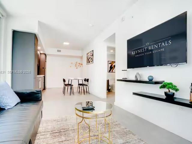 227 NE 2nd St, Unit 1909, Miami, FL 33132 | MLS #A12012