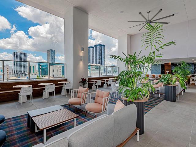 227 NE 2nd St, Unit 2206, Miami, FL 33132 | MLS #A12013