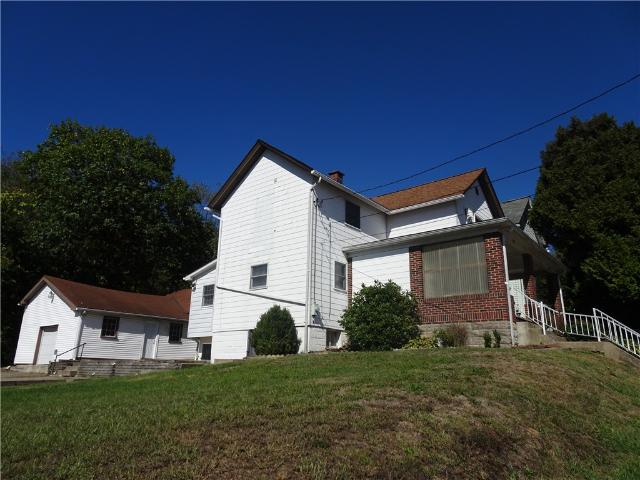 227 S 6th St