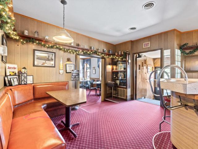 227 S 3rd St