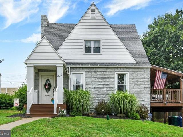 227 S Madison St, Harrisburg, PA 17109