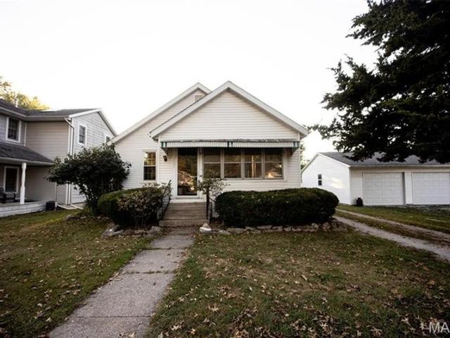 227 S Montgomery Ave, Litchfield, IL 62056