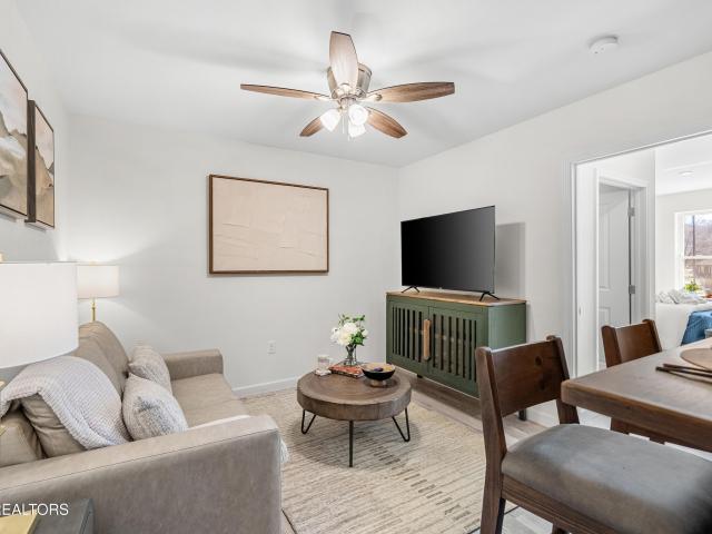 227 Sharon Drive 313